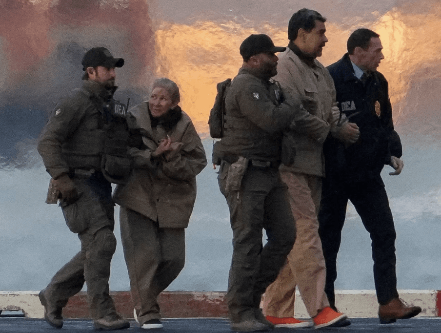 Oil Shrugs Off Venezuelan Invasion as Markets Drift Into a Wedge of ...